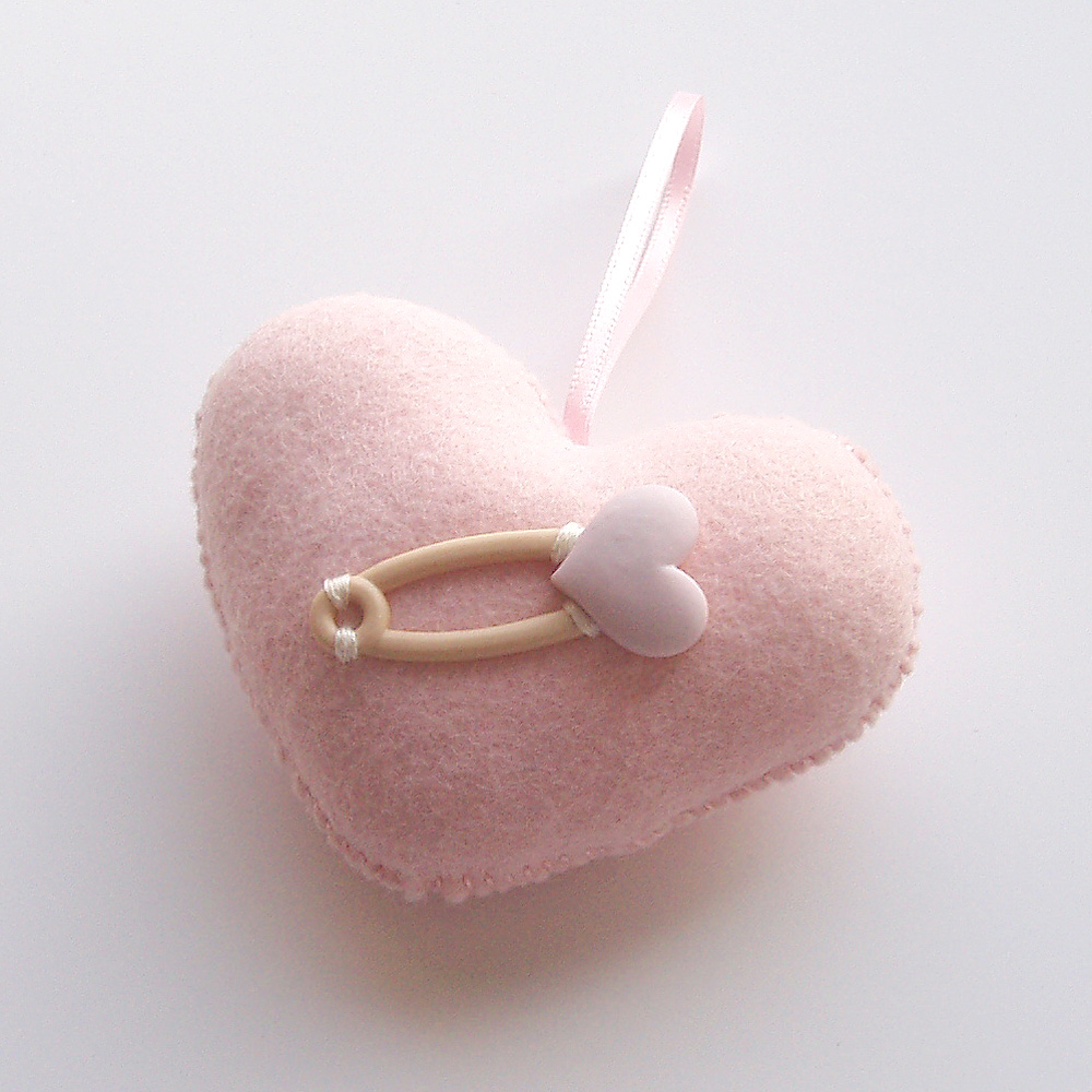 Baby Pink Love Heart With Heart Pin on Luulla